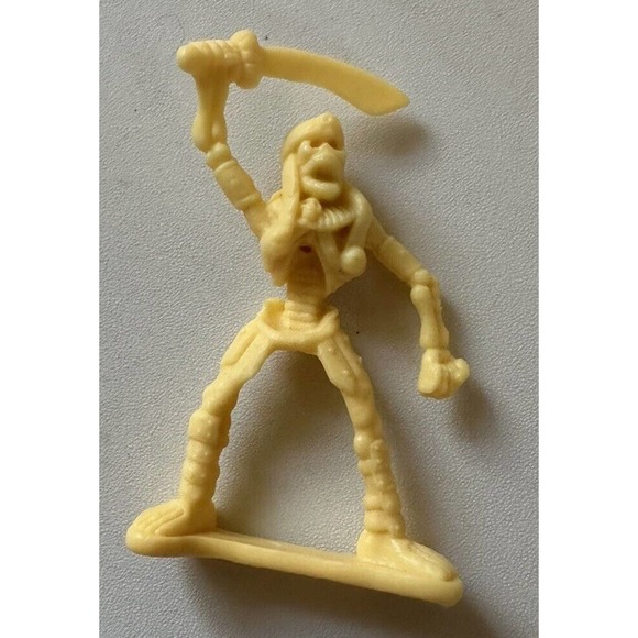 The Unbranded Brand | Toys | Skeleton Pirate Figures Lot Of 28 6 ...